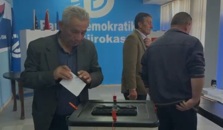 Zgjedhjet për kreun e PD, demokratët votojnë nëpër qarqe! Si paraqitet ...